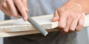 Wo liegt der Unterschied zwischen einer Feile und einer Raspel?